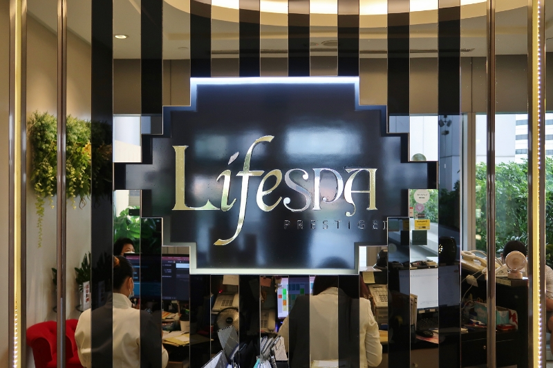 Review: LifeSpa Prestige One, Carlton Hotel (Singapore) – Dania Experiences