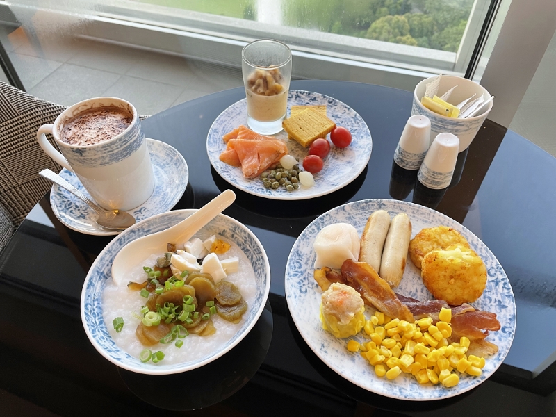 Review: Fairmont Hotel – Signature Gold King Suite (Singapore) – Dania ...