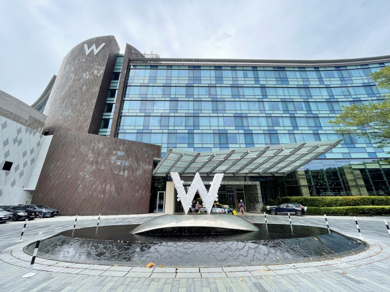 Review: W Hotel Sentosa Cove (Singapore) – Dania Experiences
