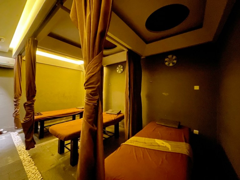 Review: Eska Wellness Spa, Bayfront Shopping Mall Harbour Bay (Batam ...