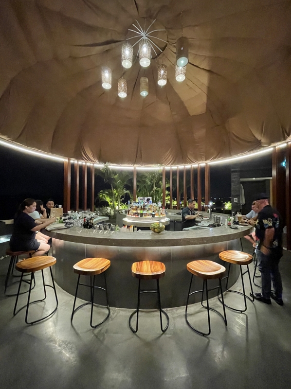 Review: Altitude Rooftop Bar & Lounge, Batam Marriott Hotel Harbour Bay ...
